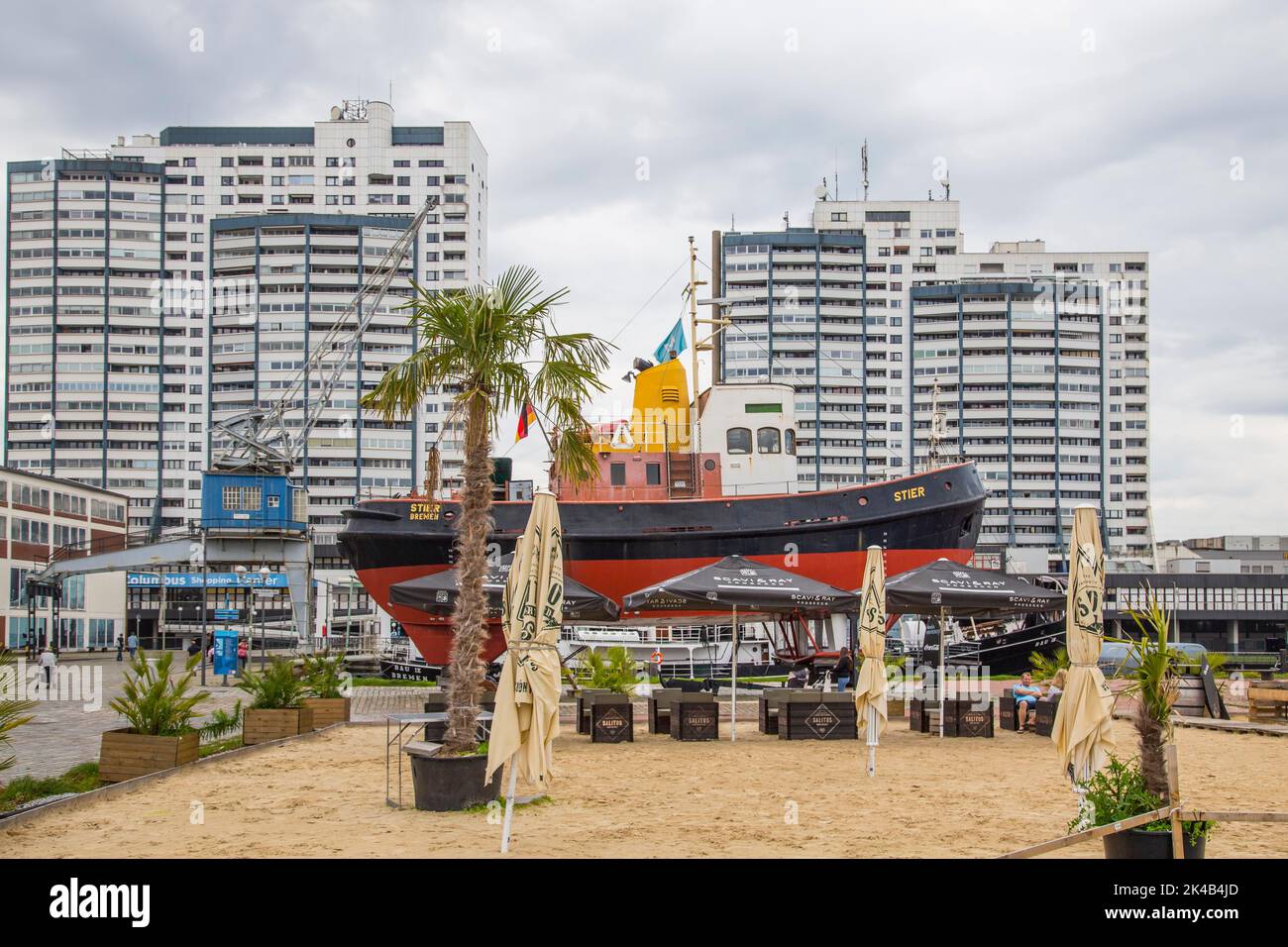Harbour tug taurus hi-res stock photography and images - Alamy