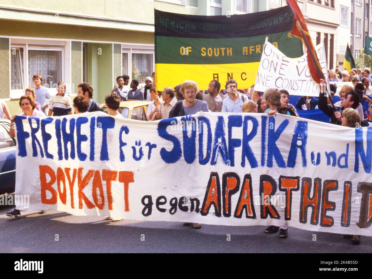 Bonn 12 000 against apartheid and freedom on 29 11 1986 Stock Photo - Alamy