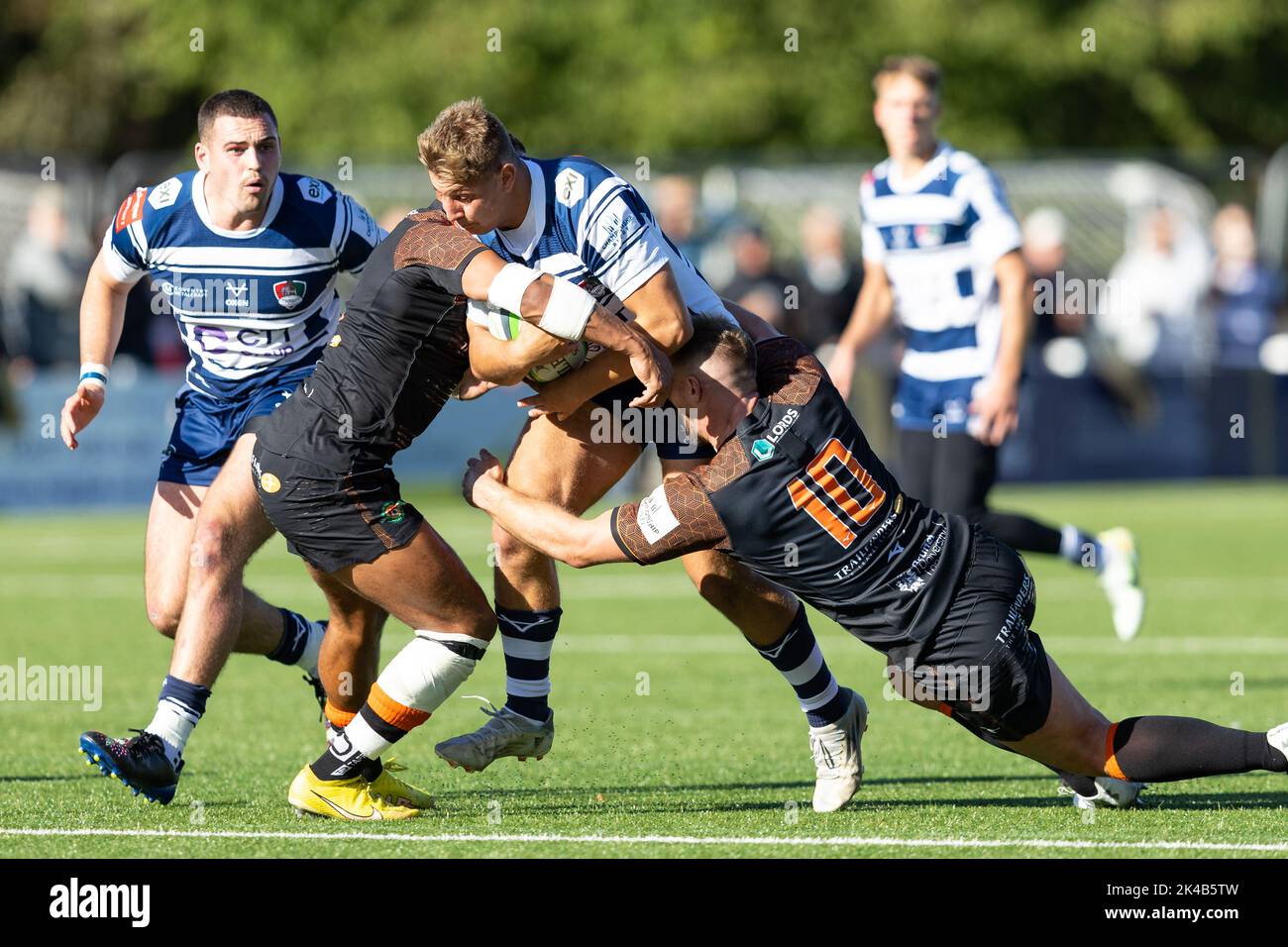 Ollie betteridge of coventry rugby hi-res stock photography and images ...