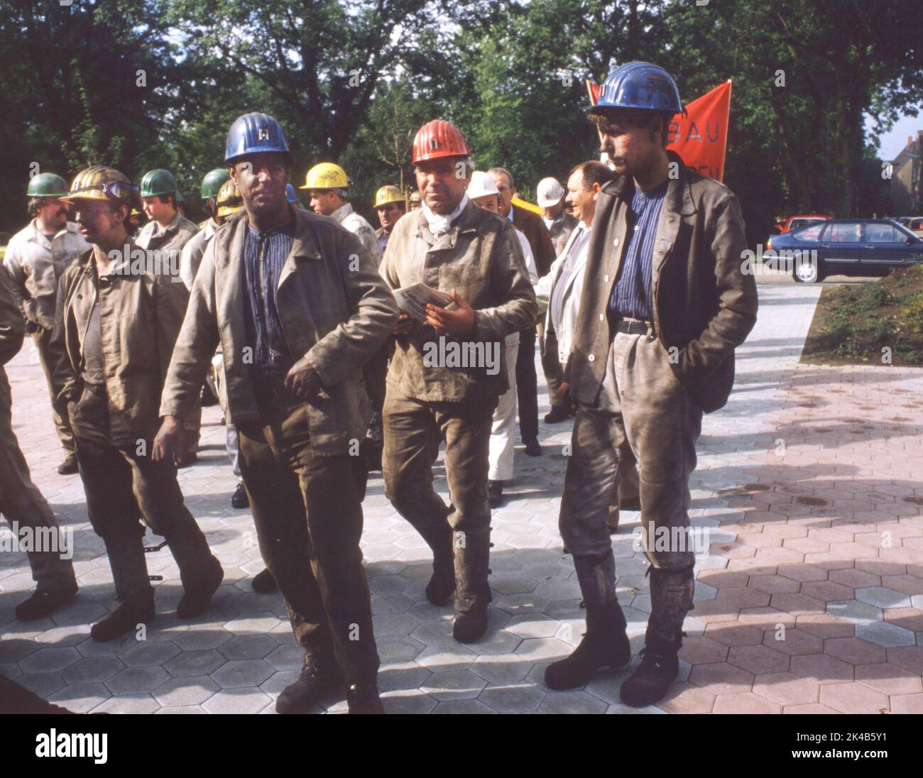 Energy) on 24. 10. 1987, Luenen. Thousands of miners at a demonstration ...