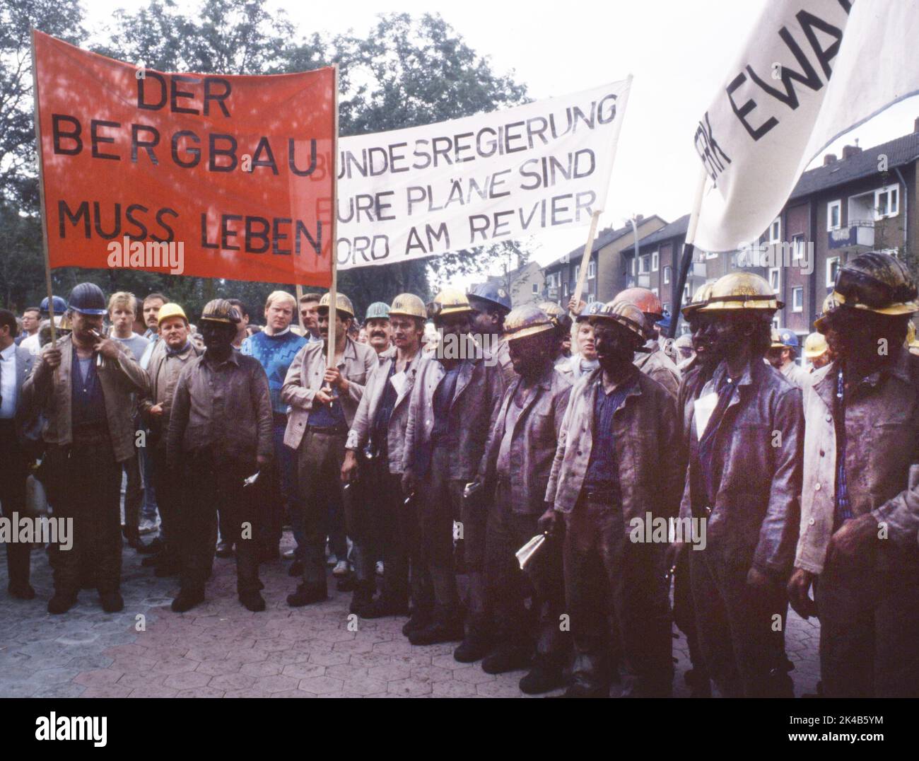 Energy) on 24. 10. 1987, Luenen. Thousands of miners at a demonstration ...