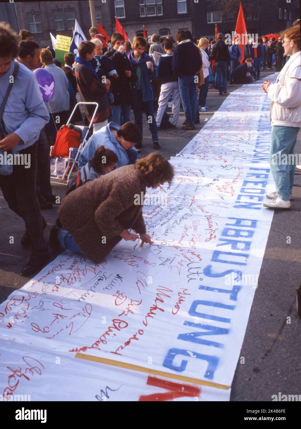 Ruhr area. Easter March Ruhr 87 on 18. 4. 1987 Stock Photo - Alamy