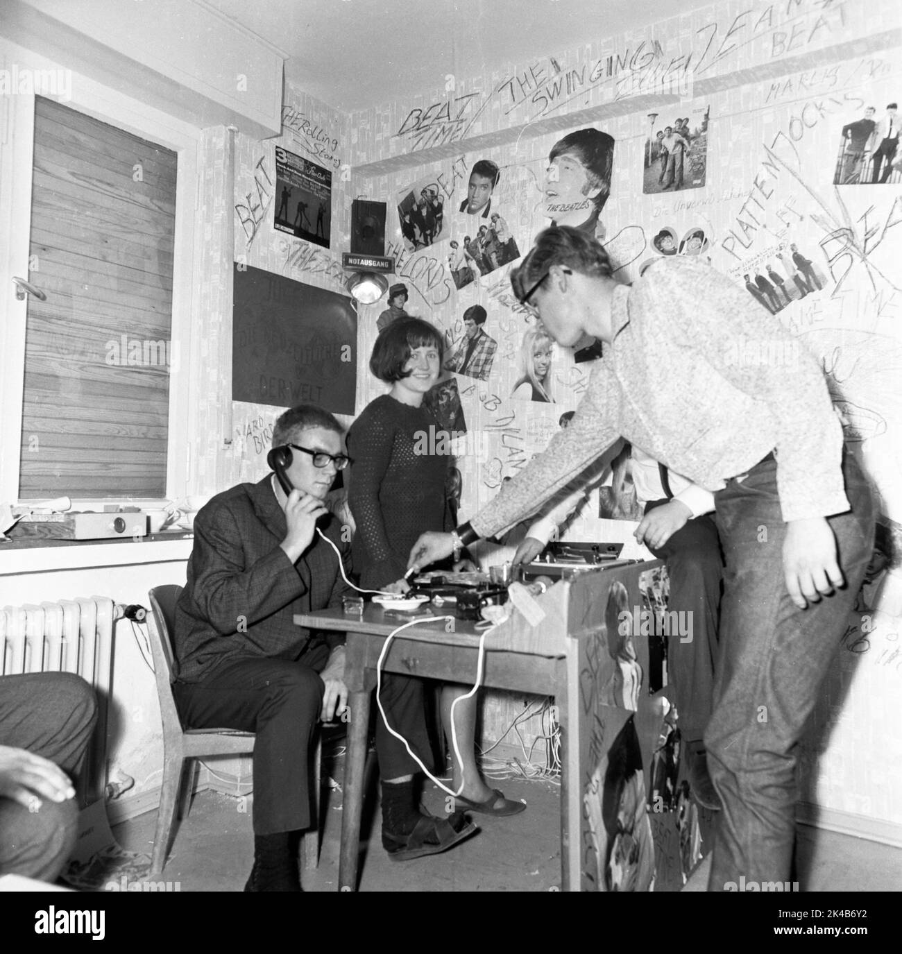 In the Ruhr area, young people on their own initiative, here in 1966 in ...