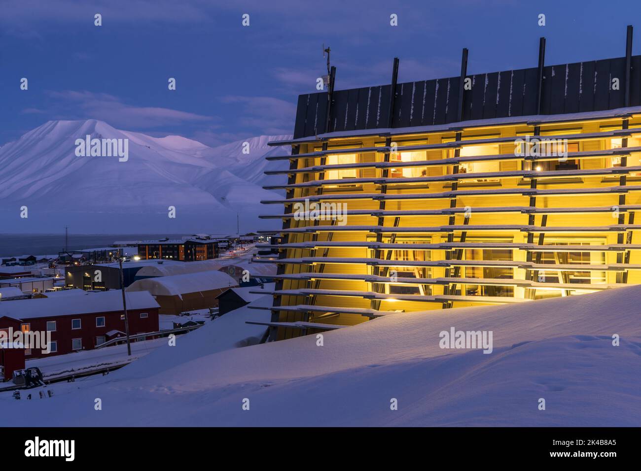 Close up zooms of Governor's Office building on a cold winter day at ...