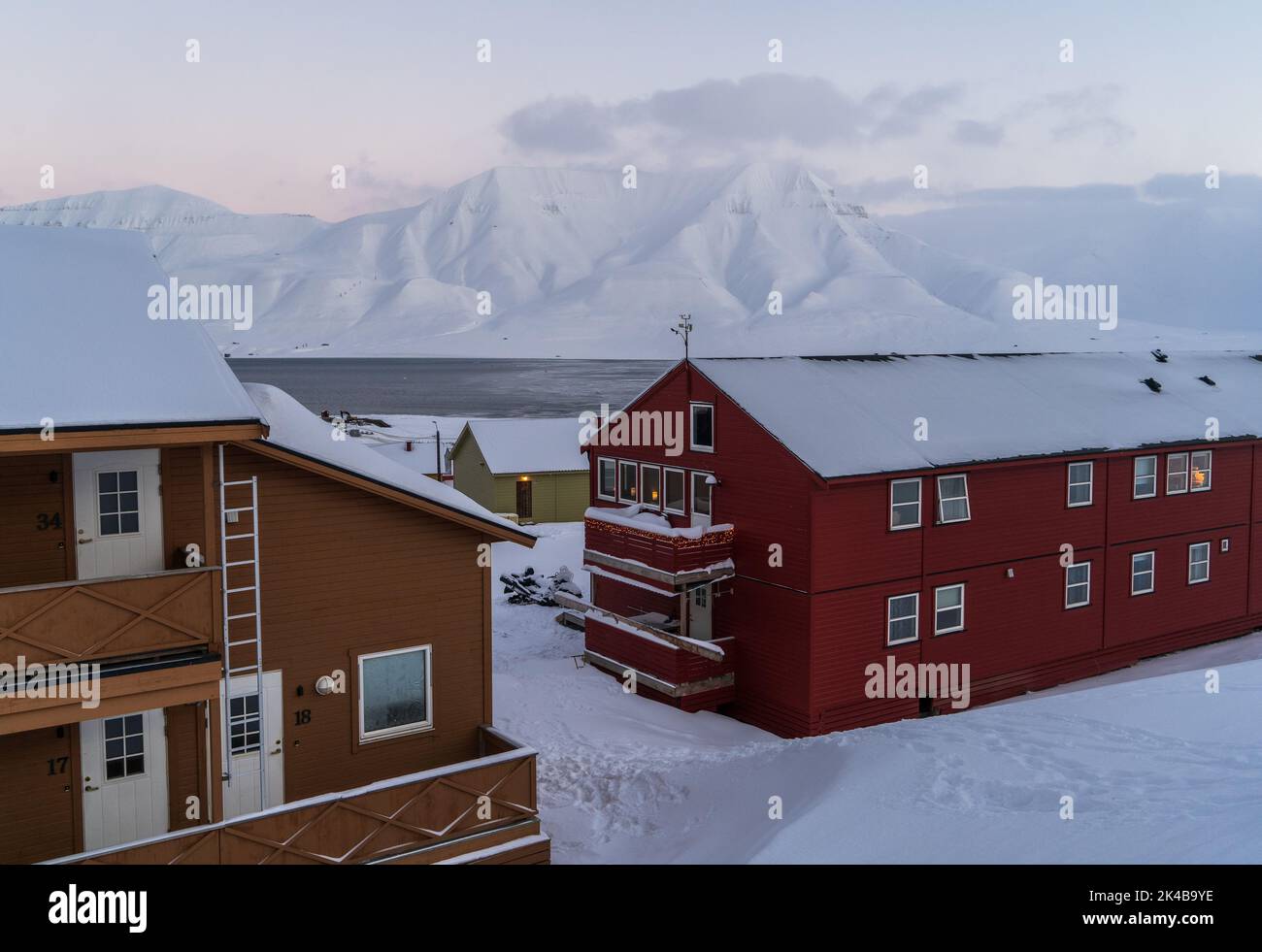 Raised house polar hi-res stock photography and images - Alamy