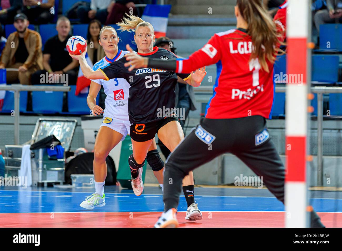 Metz, France. 30th Sep, 2022. Handball, Women: International, France ...