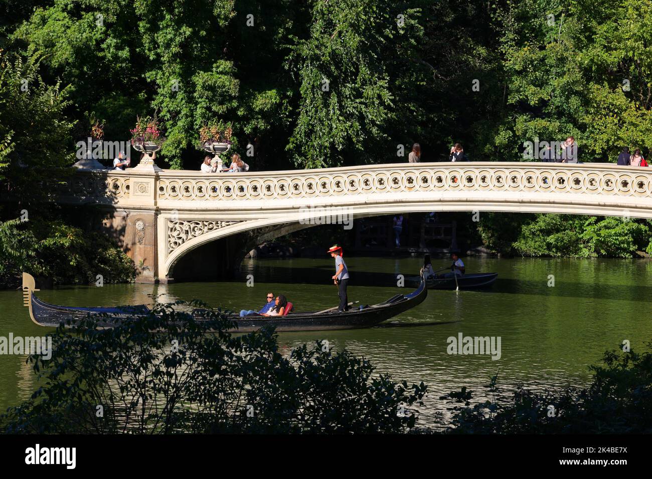 Boat ride central park new york hi-res stock photography and images - Alamy