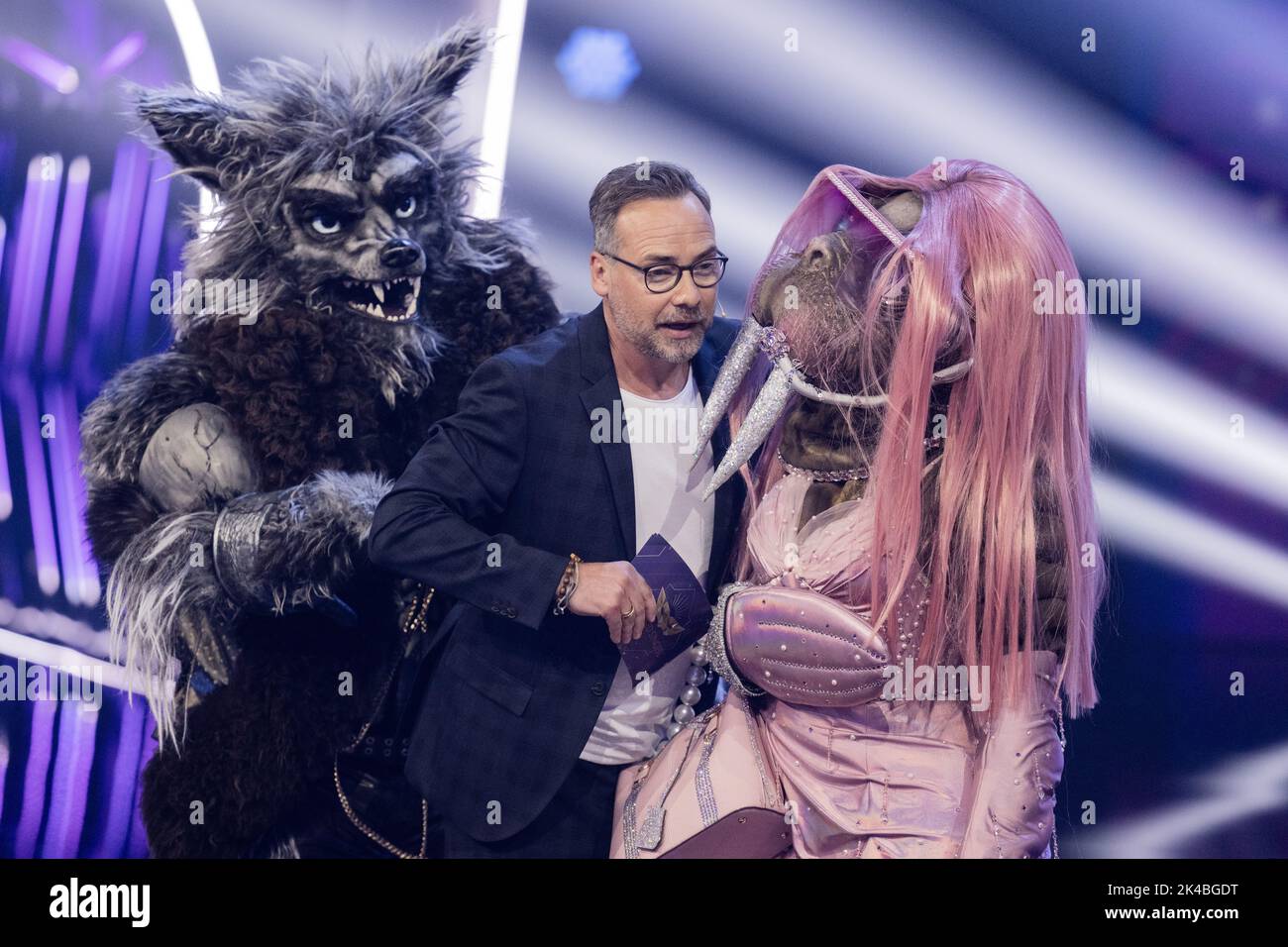 Cologne, Germany. 01st Oct, 2022. Presenter Matthias Opdenhövel is on stage between the ...