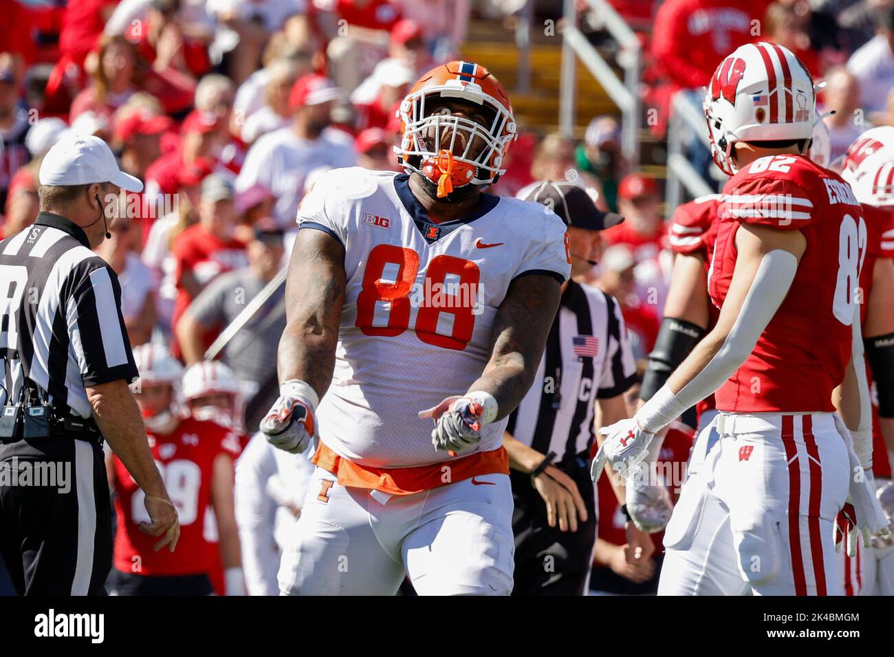October 1, 2022: Illinois Fighting Illini defensive lineman Keith ...