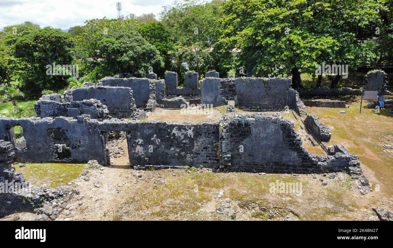 The ruins of an old house, only walls are remaining Stock Photo - Alamy