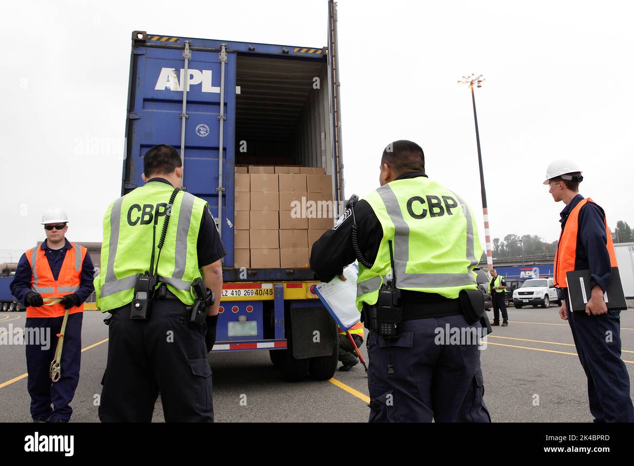 CBP in joint operations conducts visual inspections of vehicles at ...