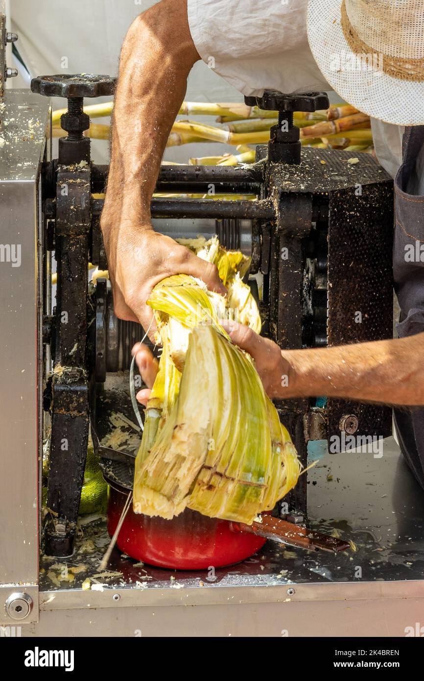 Shot extracting tool hi-res stock photography and images - Alamy