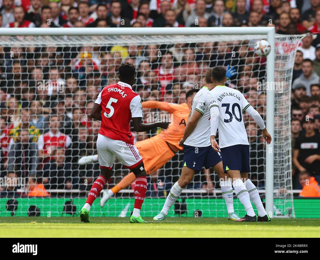 London, UK. 1st Oct, 2022. Thomas Partey of Arsenal scoring his sides ...