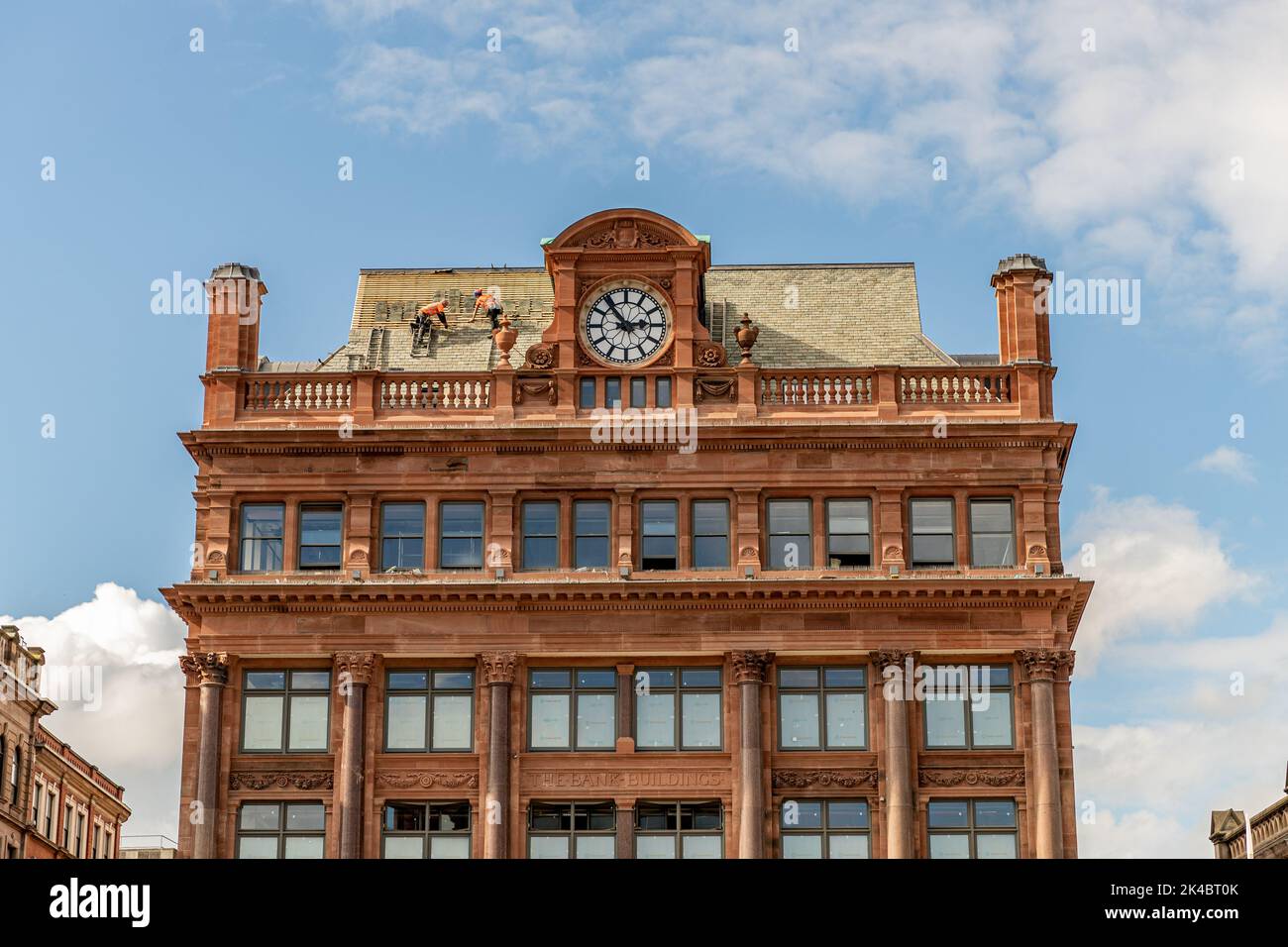 29th September 2022: Workers Completing the final stages of the Roof on ...