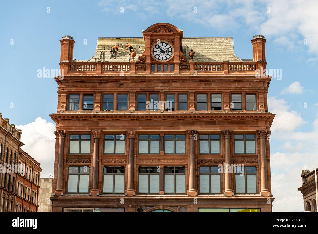 29th September 2022: Workers Completing the final stages of the Roof on ...