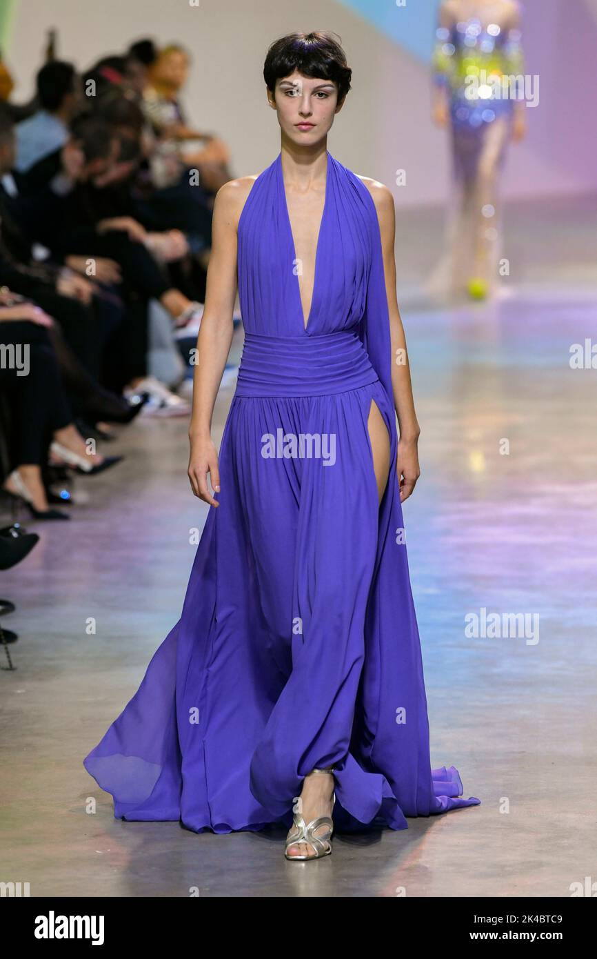 Paris, France. 01st Oct, 2022. ELIE SAAB SS23 runway during Paris ...