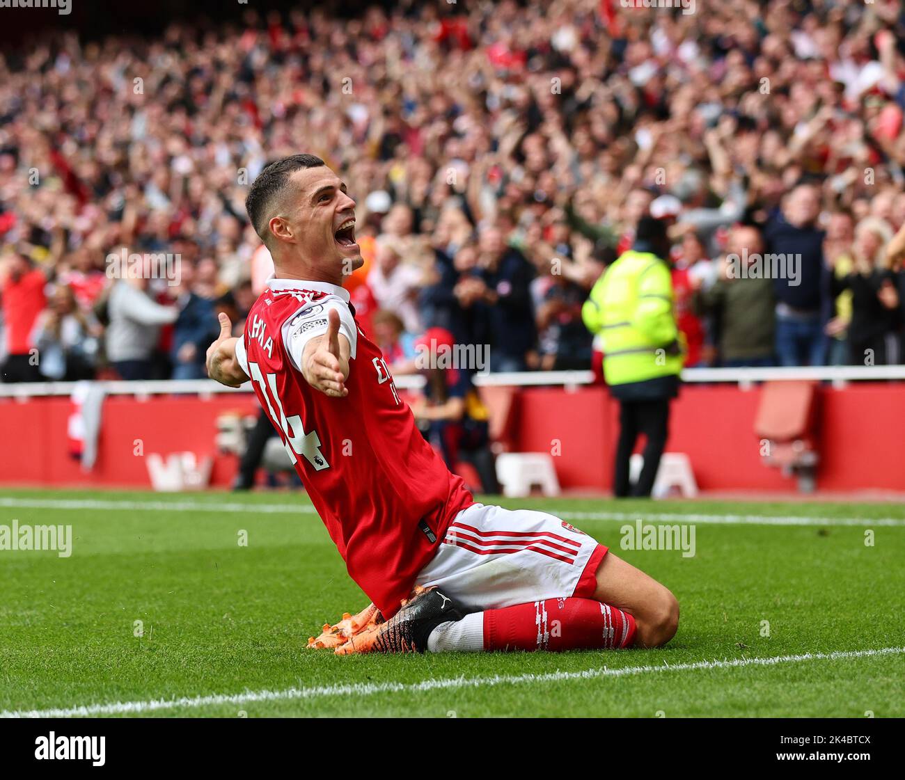 Granit xhaka celebrates 2022 arsenal hi-res stock photography and ...
