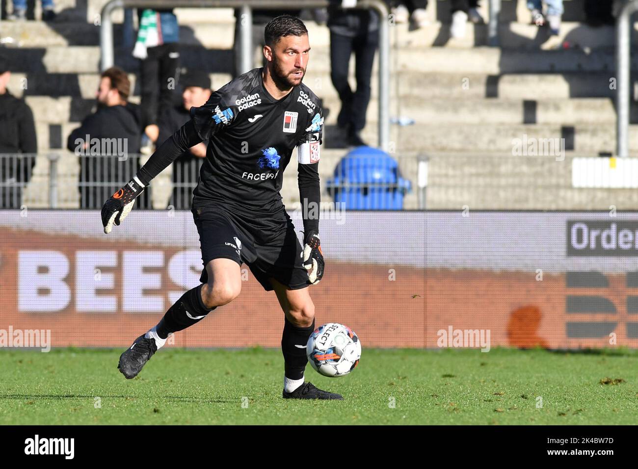 Rwdm's goalkeeper Theo Defourny pictured in action during a soccer ...