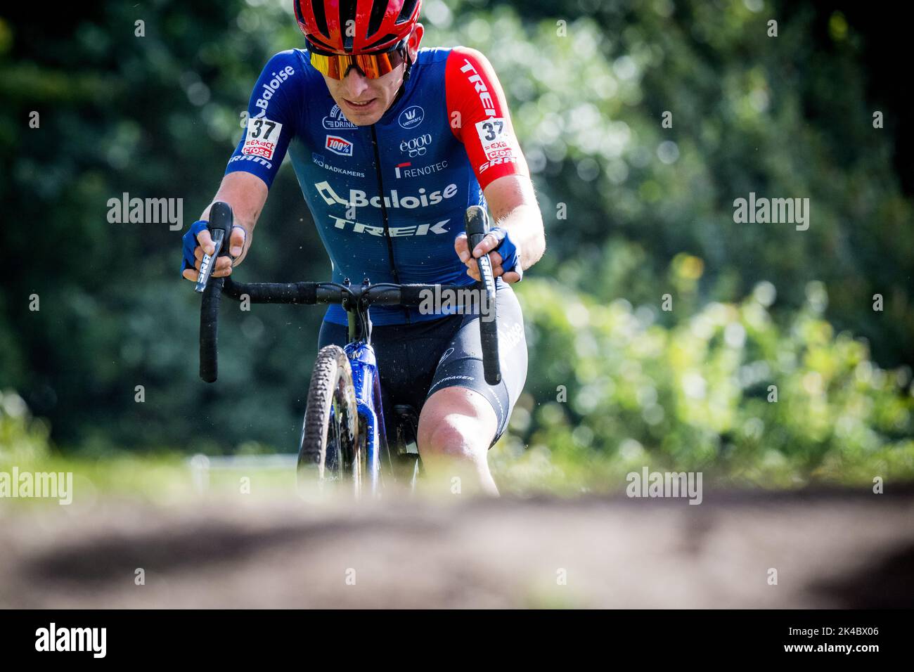 Belgian Yentl Bekaert pictured in action during the men's elite race of ...