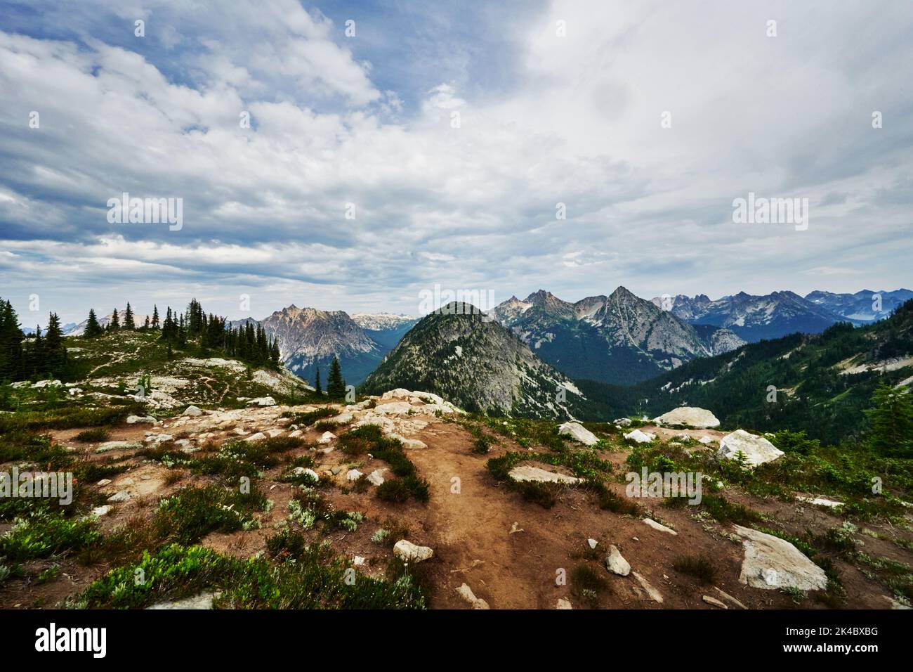 View from the peak of Maple Pass trail, North Cascades National Park ...