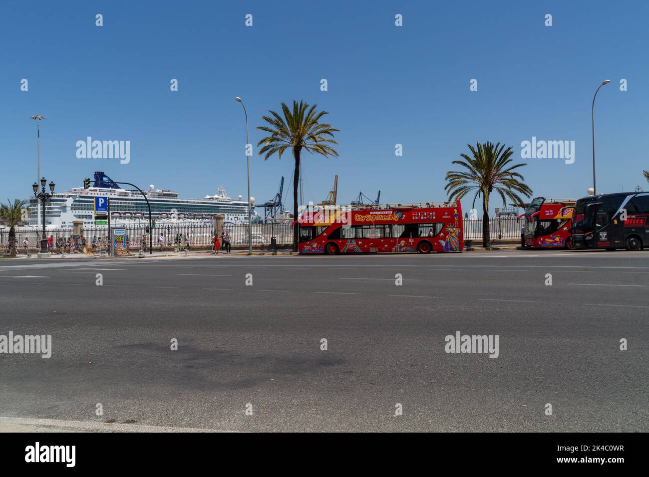 Cadiz bus hi-res stock photography and images - Alamy