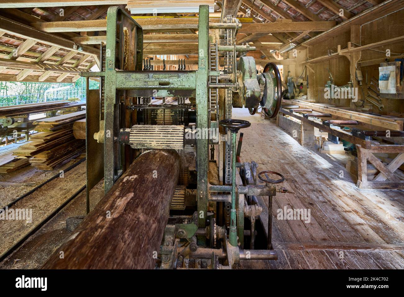 Mechanical sawing hi-res stock photography and images - Alamy