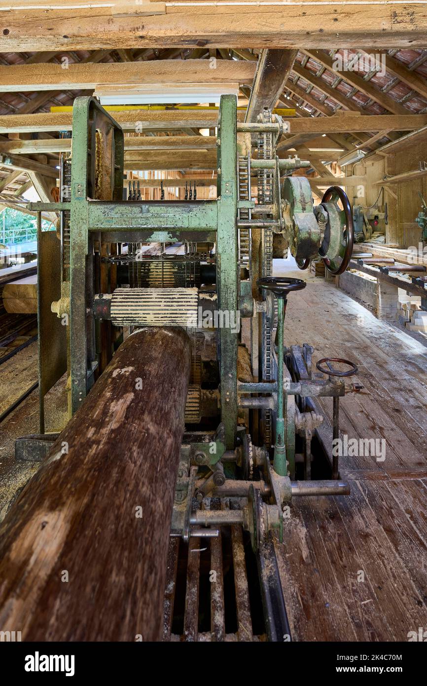 Mechanical sawing hi-res stock photography and images - Alamy