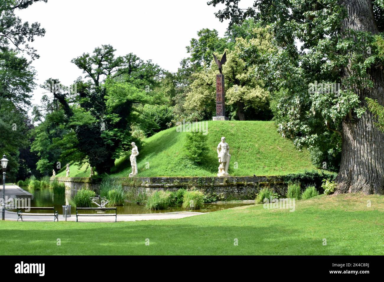 Marble statures hi-res stock photography and images - Alamy