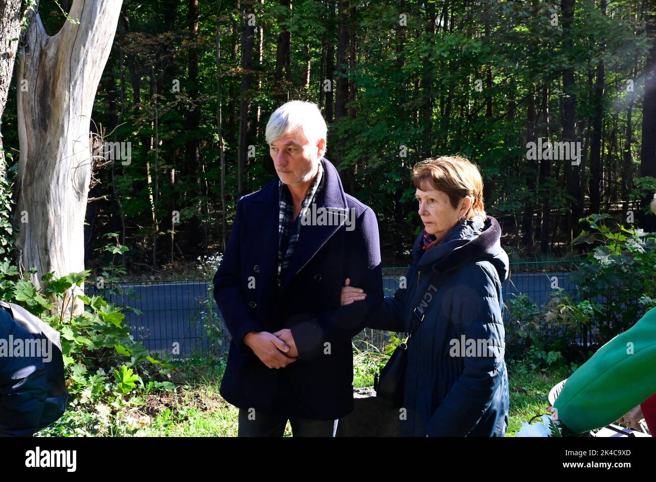 Alexander Reed und Renate Blume bei der Beisetzung des Schauspielers ...