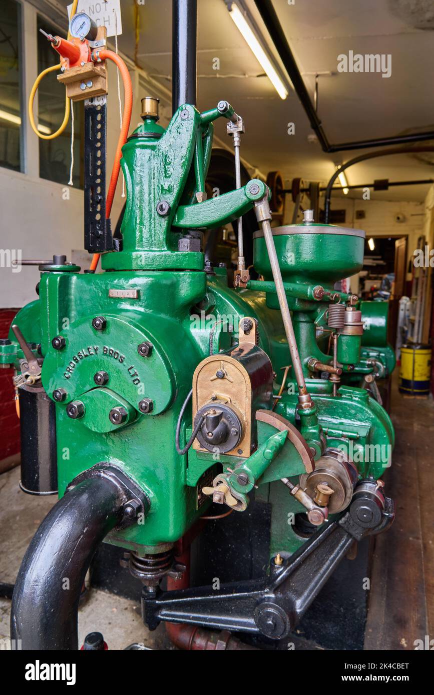 A vertical of a Crossley Brothers gas engine from the 1920s Stock Photo ...