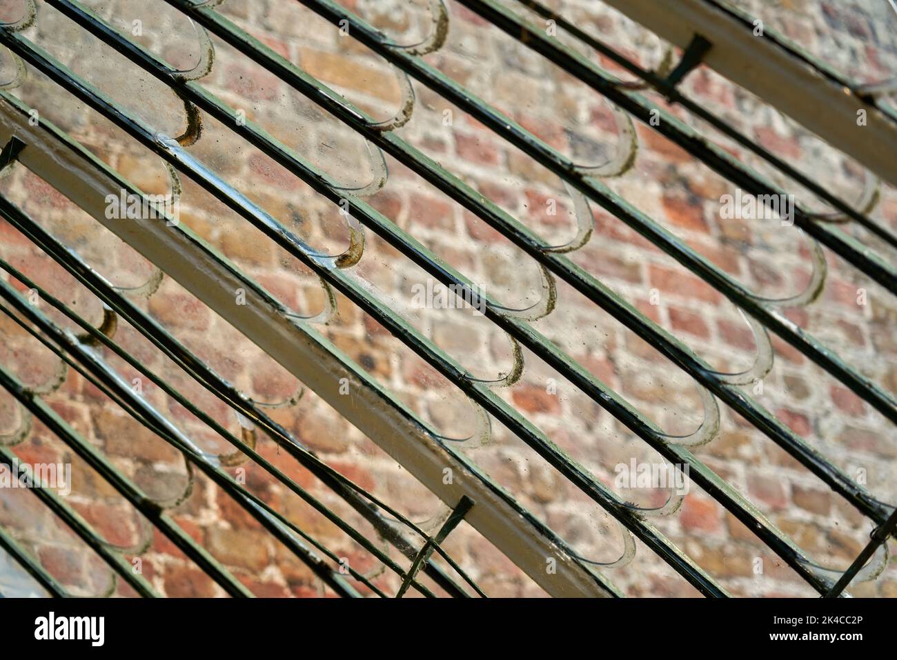 Fish scale facade hi-res stock photography and images - Alamy
