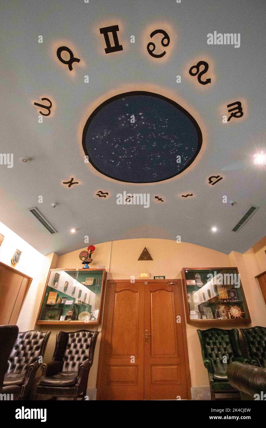 Freemasonry and zodiac signs hi-res stock photography and images - Alamy