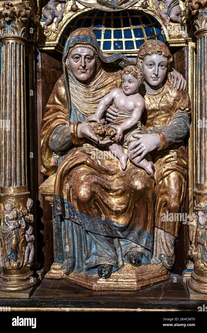 Iglesia de san retablo hi-res stock photography and images - Alamy