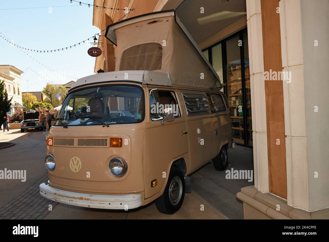Antique Volkswagen camper van Stock Photo - Alamy