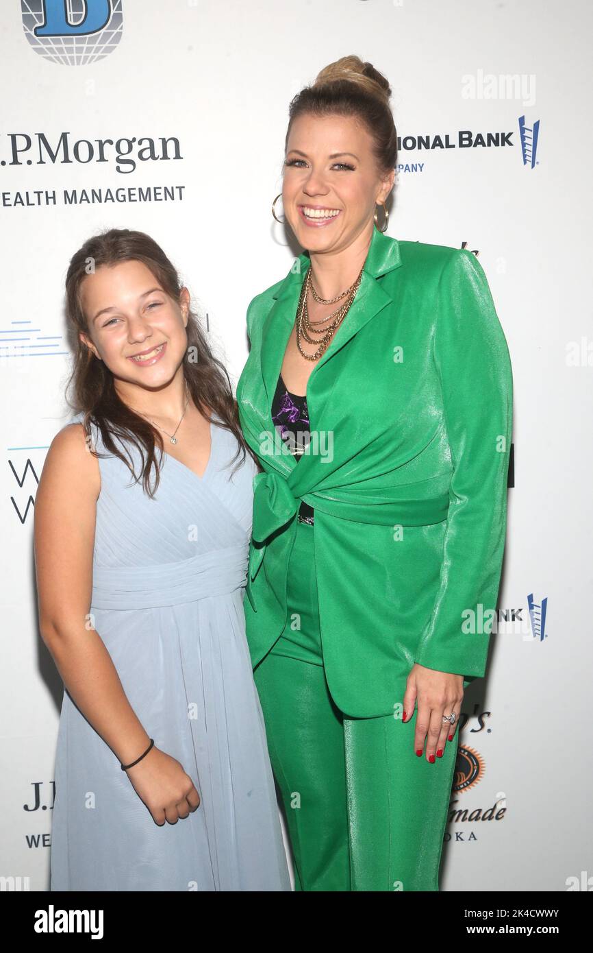 Los Angeles, Ca. 1st Oct, 2022. Beatrix Carlin Sweetin-Coyle and Jodie ...