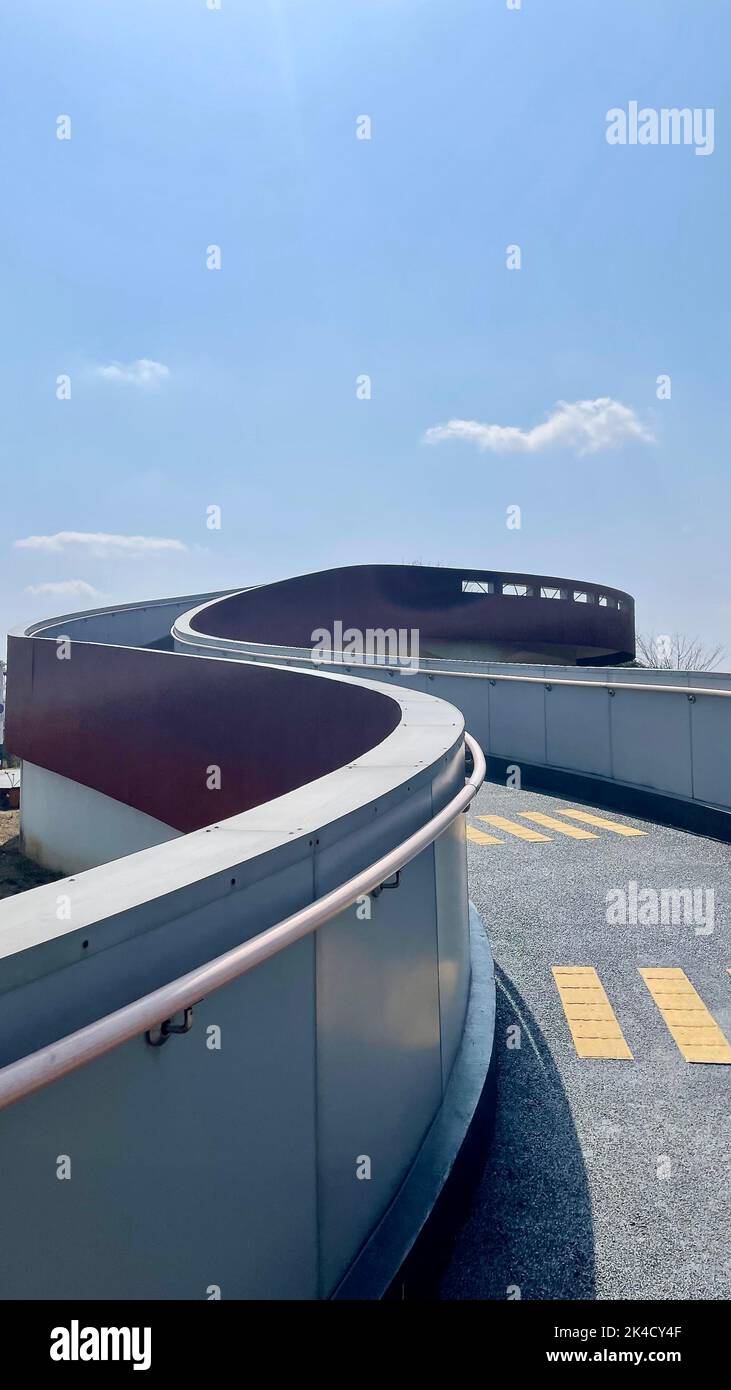 Vertical shot curved road hi-res stock photography and images - Alamy