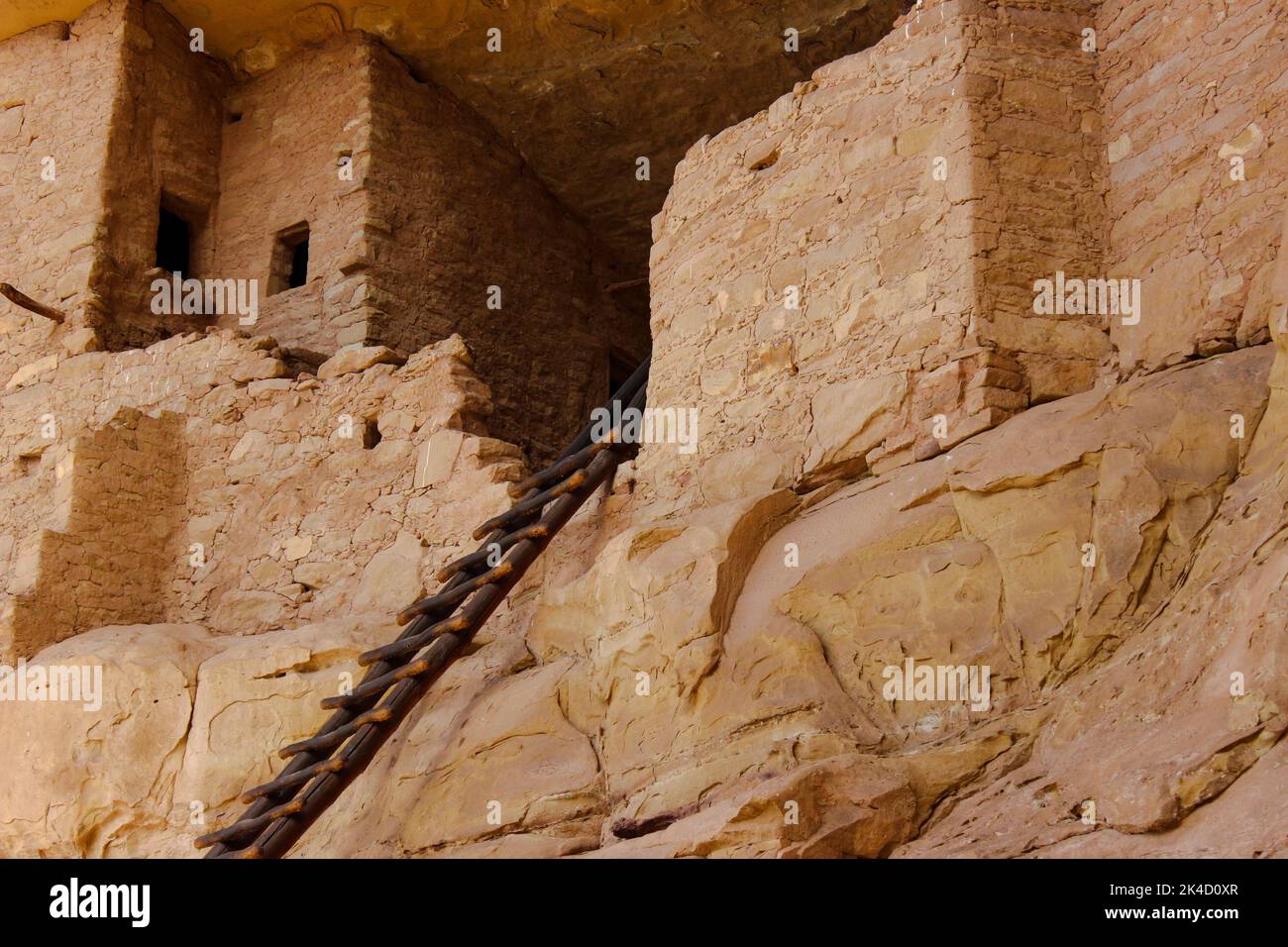 The Long House cliff dwelling inside stone formation in Mesa Verde ...