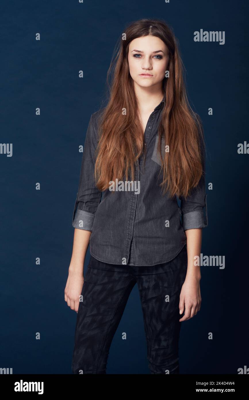 She looks great in all the latest trends. A pretty young model ...