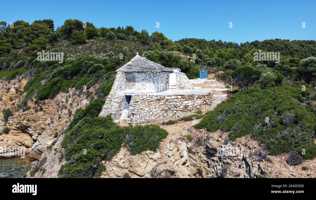 Birds eye view edge cliff hi-res stock photography and images - Alamy