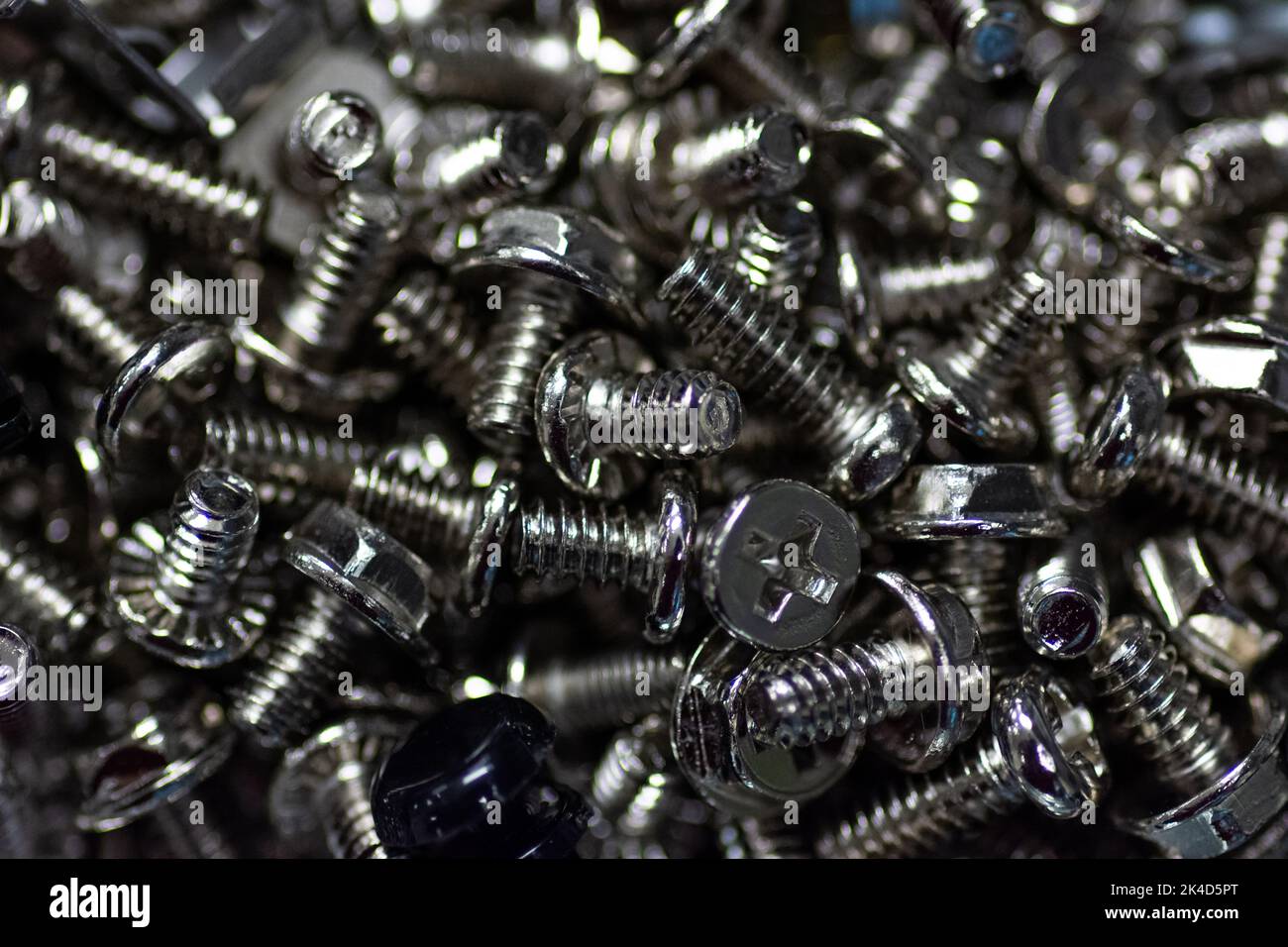 Silver screws hi-res stock photography and images - Alamy
