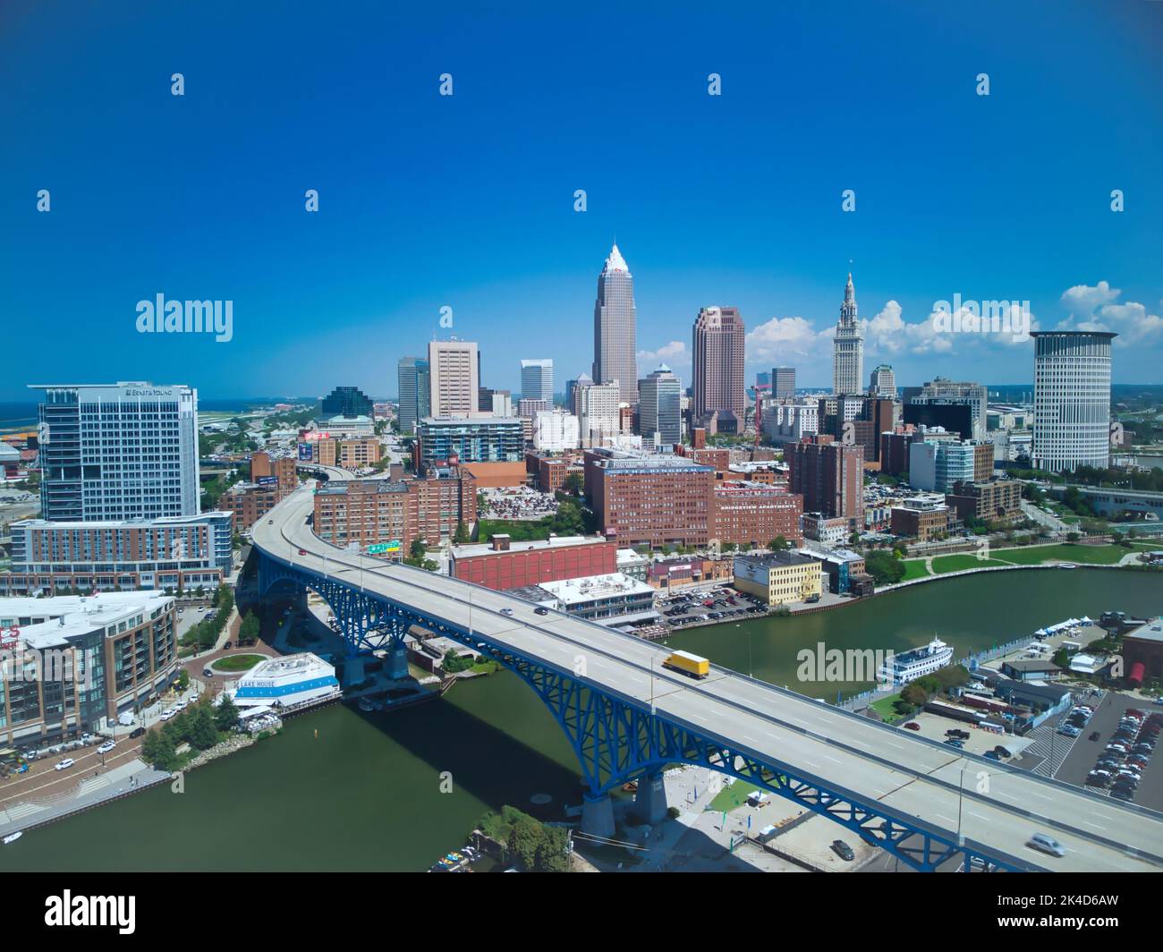 Downtown cleveland road construction hi-res stock photography and ...