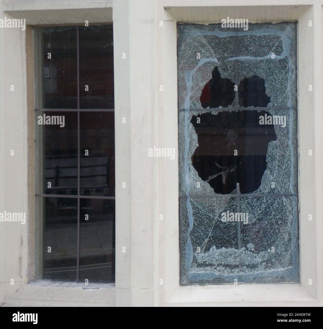 Broken window theory hi-res stock photography and images - Alamy