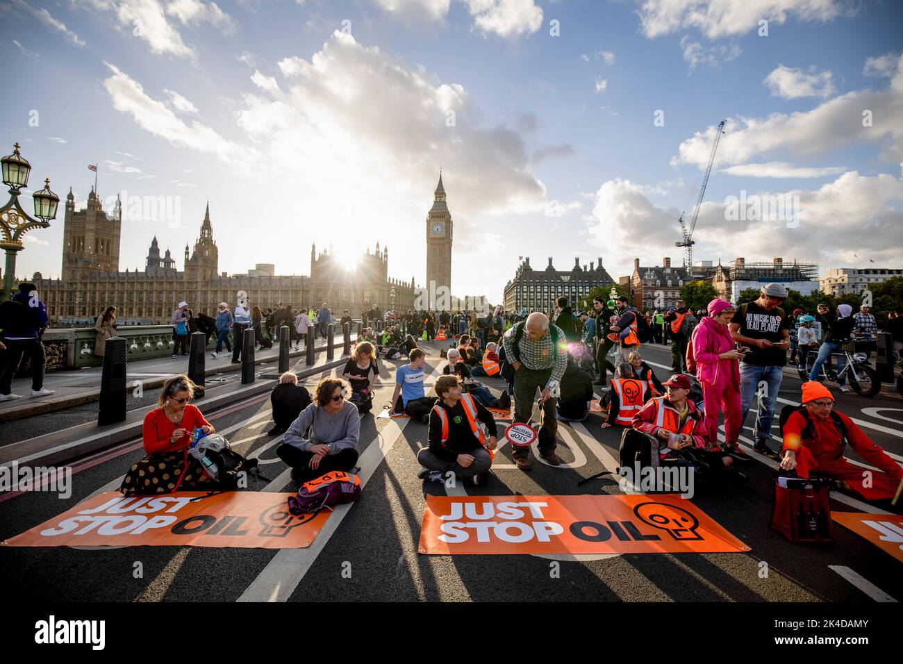 Sitting blockade hi-res stock photography and images - Alamy