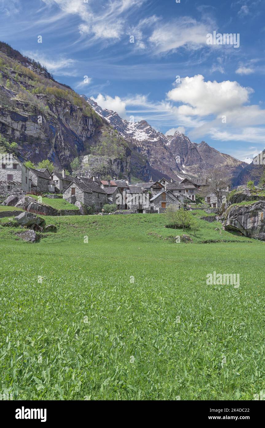 traditional Village of Sonlerto in Val Bavona,Ticino Canton,Switzerland ...