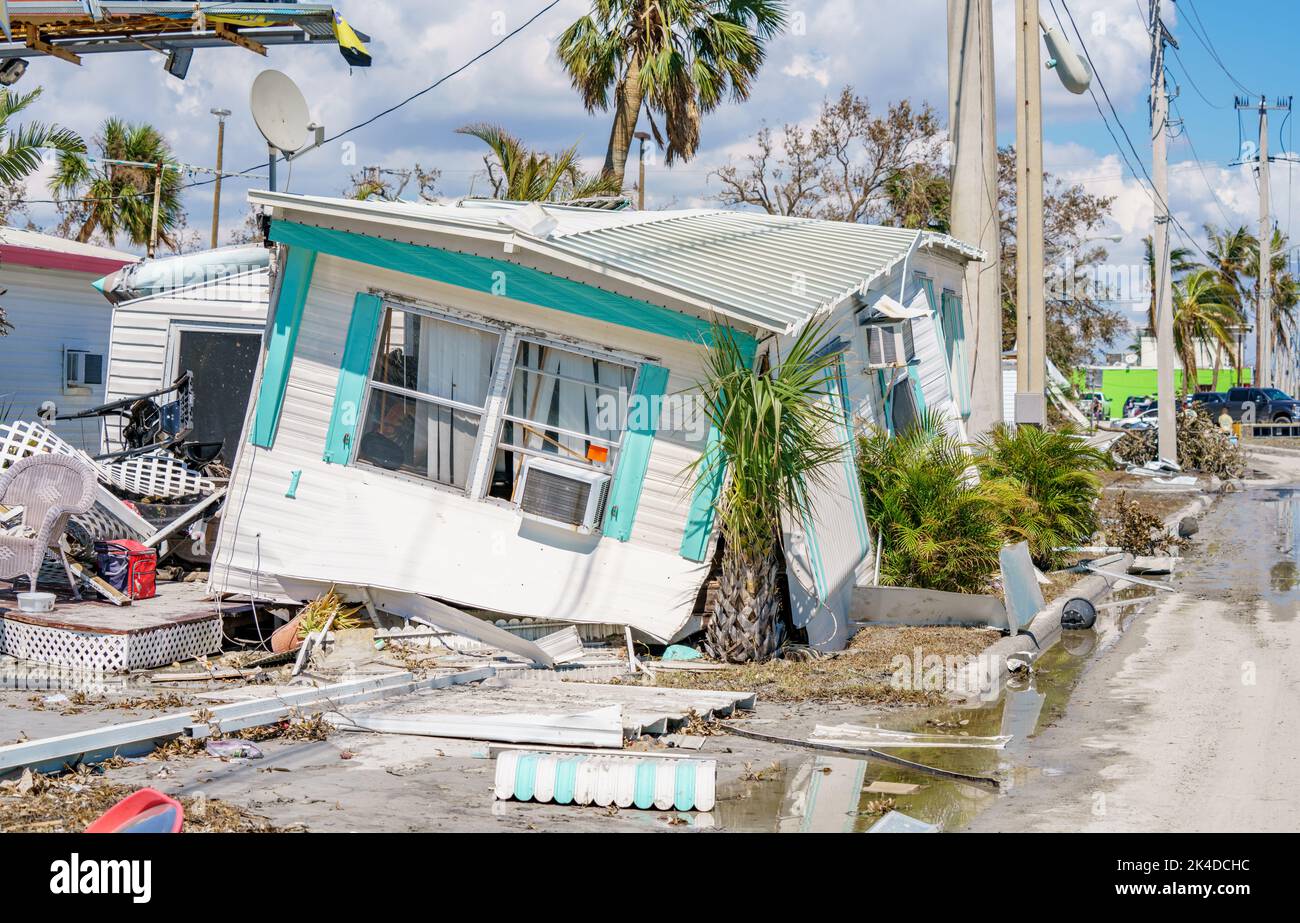 Mobile homes destroyed by Hurricane Ian Fort Myers FL Stock Photo - Alamy