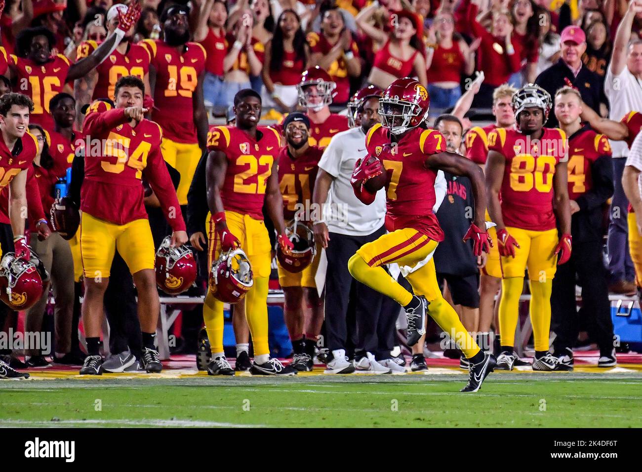 Los Angeles, CA. 1st Oct, 2022. USC Trojans defensive back Calen ...