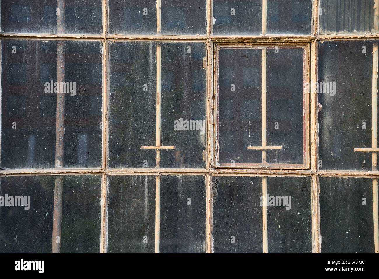 Corroded glaze hi-res stock photography and images - Alamy