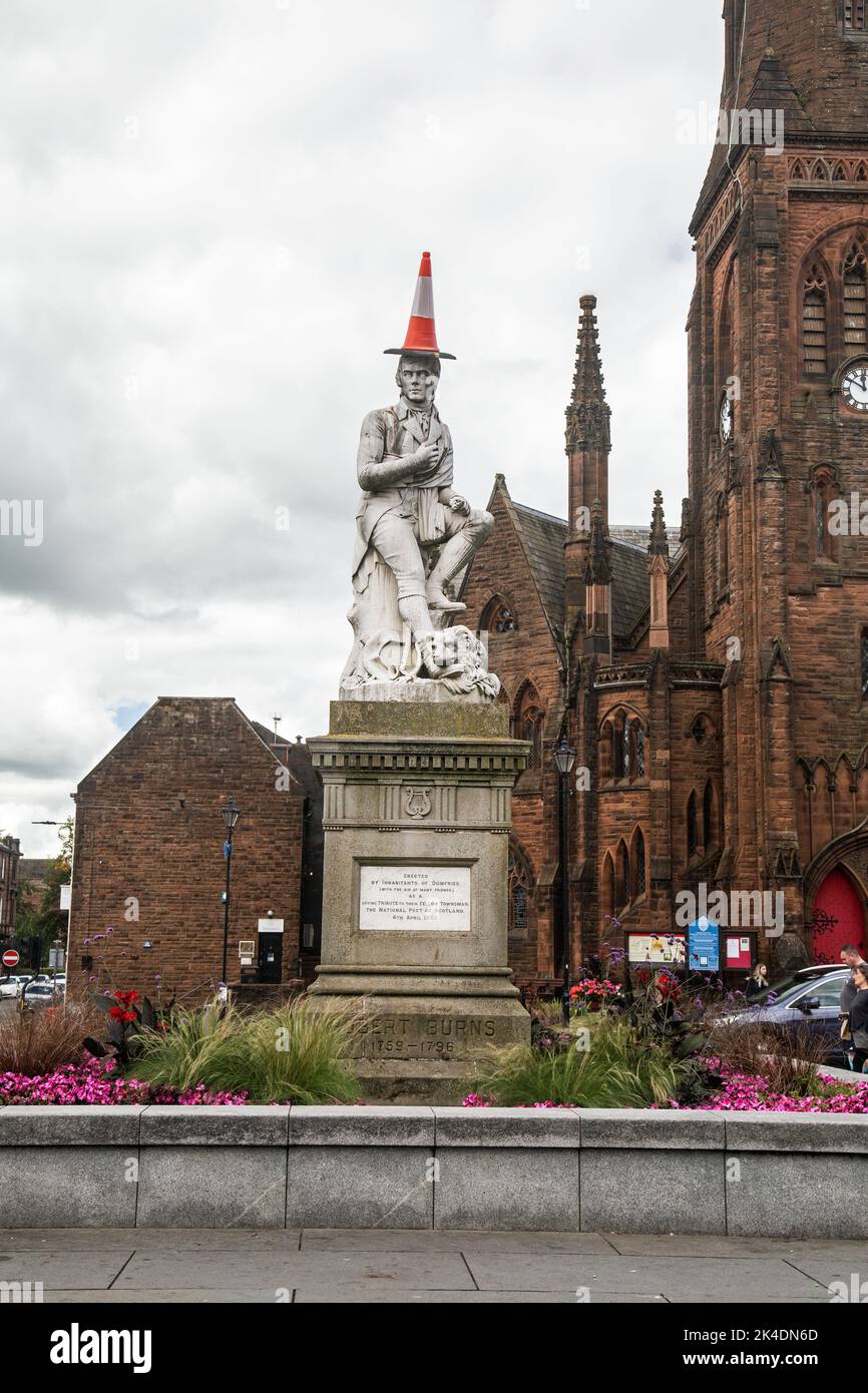 Dumfries, Scotland, September 24th 2022, statue of Robbie Burns defaced ...