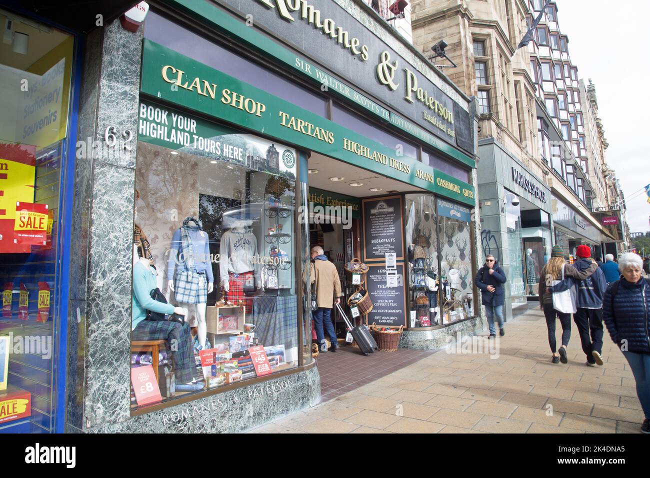 Edinburgh, Scotland, September 26th, 2022, people on the famous ...