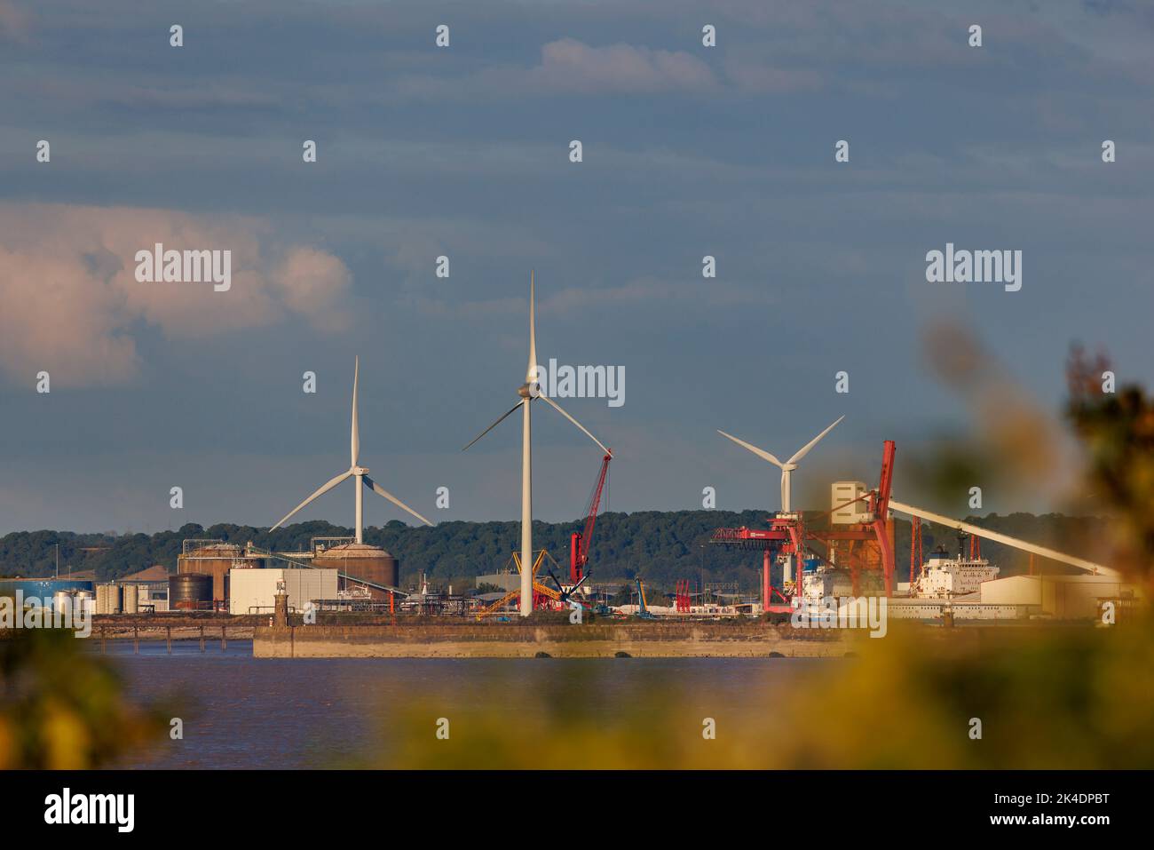 Avonmouth dock hi-res stock photography and images - Alamy